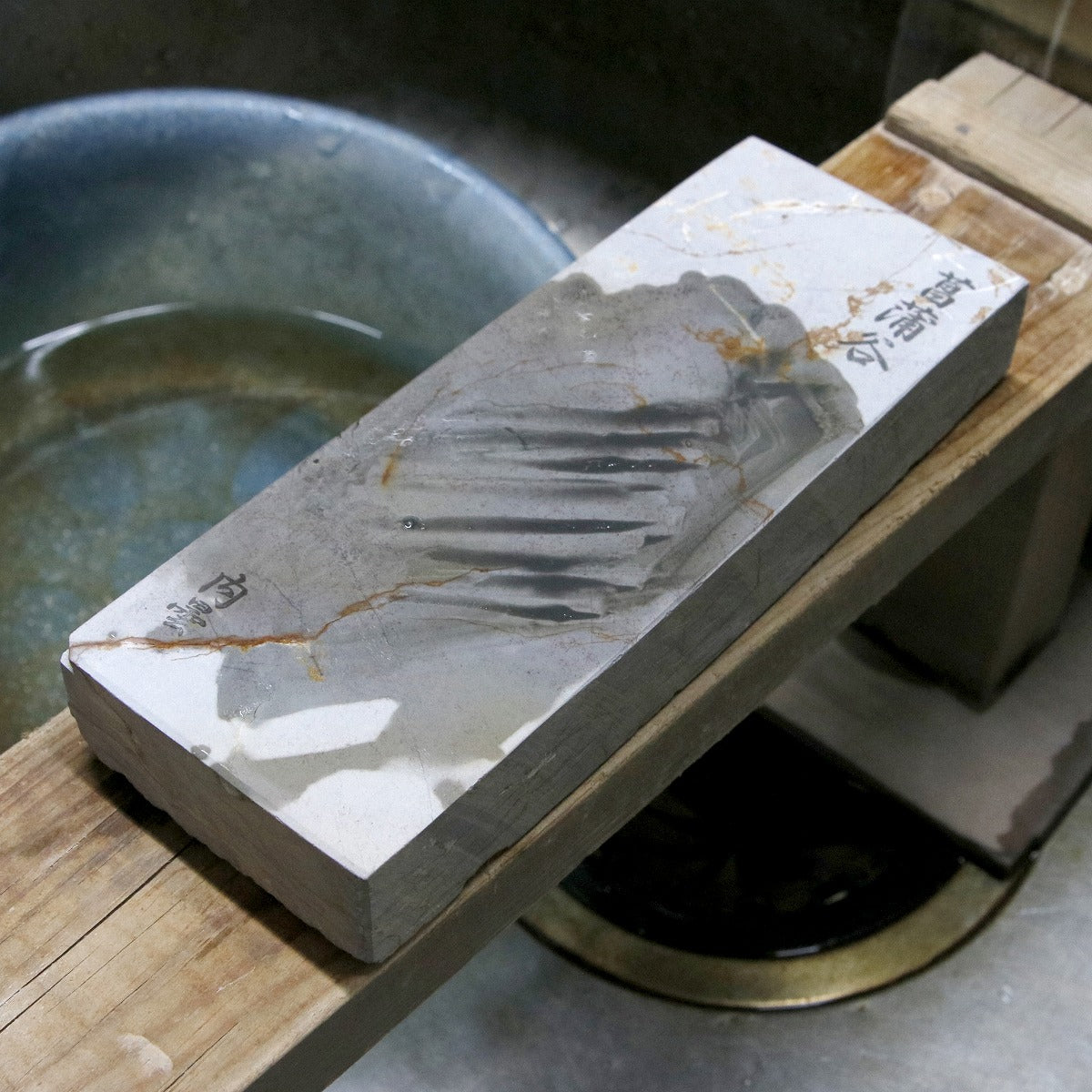 "SYOBUDANI", Tennen Toishi (Japanese Natural Whetstone). Ground layer ...